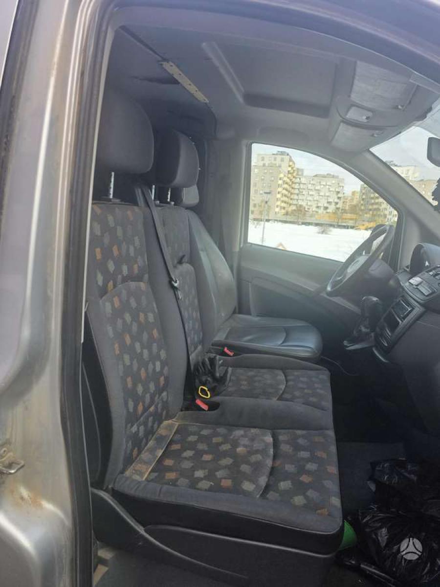 Pelēks Mercedes-Benz Vito 2007 Viļņa, ar dzinēja tilpumu 3.00 L un nobraukumu 360 tūkst. km par 2200 €, foto 8 vietnē AUTOMOTO.COM.LV