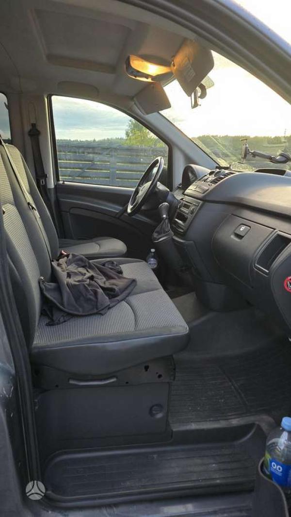 Pelēks Mercedes-Benz Vito 2010 Viļņa, ar dzinēja tilpumu 2.20 L un nobraukumu 322 tūkst. km par 10000 €, foto 7 vietnē AUTOMOTO.COM.LV