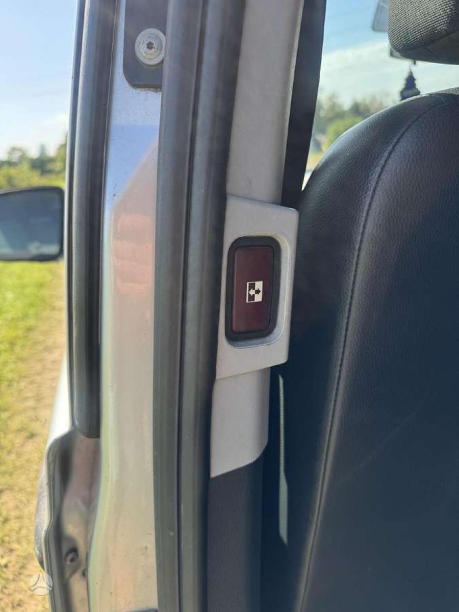 Pelēks Mercedes-Benz Vito 2013 Šauļi, ar dzinēja tilpumu 2.10 L un nobraukumu 345 tūkst. km par 4400 €, foto 16 vietnē AUTOMOTO.COM.LV