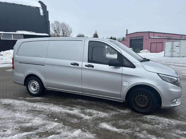 Pelēks Mercedes-Benz Vito 2016 Kauņa, ar dzinēja tilpumu 1.60 L un nobraukumu 240 tūkst. km par 9850 €, foto 4 vietnē AUTOMOTO.COM.LV