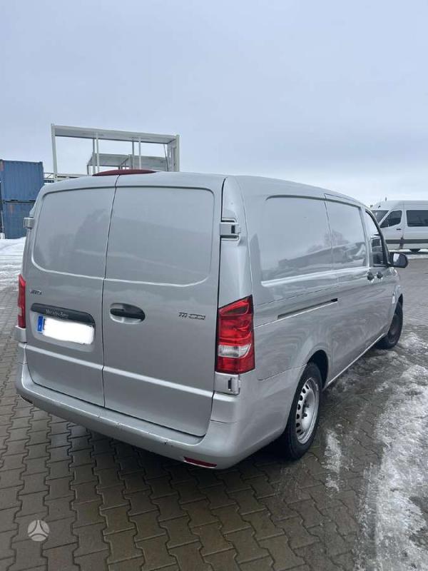 Pelēks Mercedes-Benz Vito 2016 Kauņa, ar dzinēja tilpumu 1.60 L un nobraukumu 240 tūkst. km par 9850 €, foto 5 vietnē AUTOMOTO.COM.LV