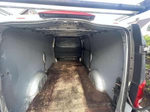 Grey Mercedes-Benz Vito 2016 in Kazlu Ruda, with an engine capacity of 1.60 L and mileage of 316 thousand km for 5150 €, photo 6 on AUTOMOTO.COM.LV