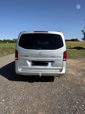 Grey Mercedes-Benz Vito 2016 in Vilnius, with an engine capacity of 2.14 L and mileage of 292 thousand km for 16000 €, photo 4 on AUTOMOTO.COM.LV