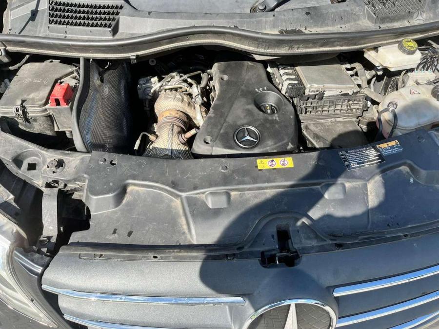 Grey Mercedes-Benz Vito 2021 in Vilnius, with an engine capacity of 1.95 L and mileage of 296 thousand km for 22000 €, photo 17 on AUTOMOTO.COM.LV