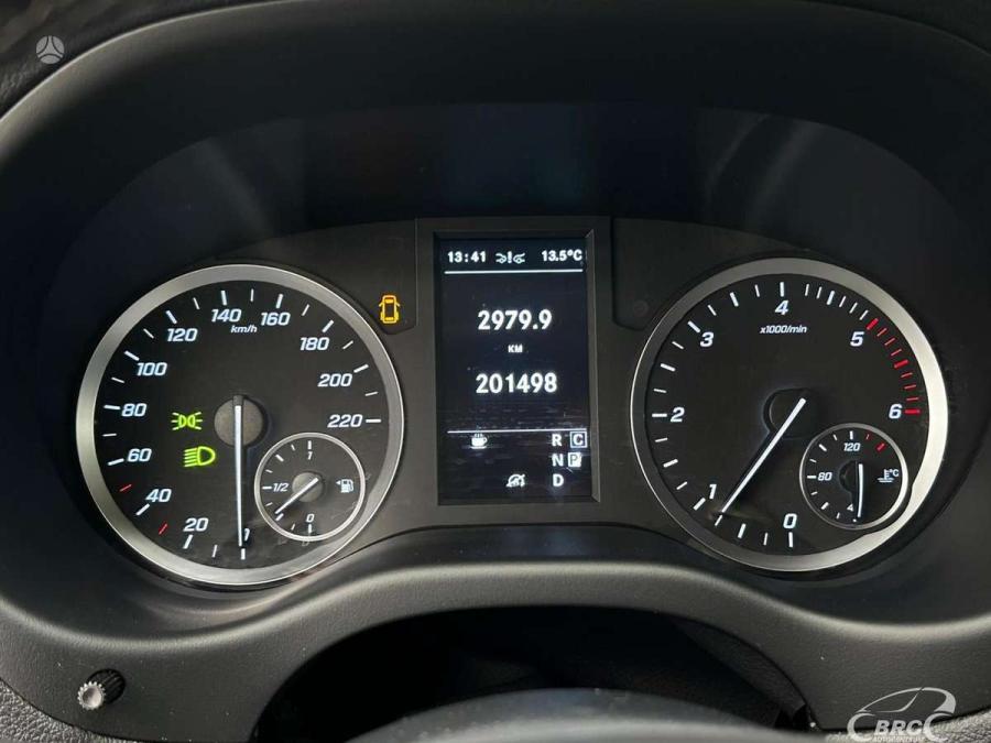 Pelēks Mercedes-Benz Vito 2022 Viļņa, ar dzinēja tilpumu 1.95 L un nobraukumu 201 tūkst. km par 25900 €, foto 16 vietnē AUTOMOTO.COM.LV