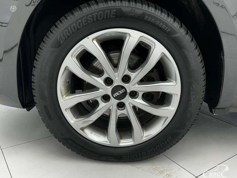 Pelēks Mercedes-Benz Vito 2022 Viļņa, ar dzinēja tilpumu 1.95 L un nobraukumu 201 tūkst. km par 25900 €, foto 30 vietnē AUTOMOTO.COM.LV