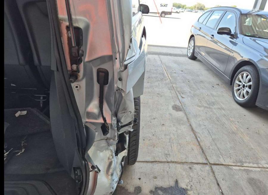Pelēks Mercedes-Benz Vito 2024 Klaipėda, ar dzinēja tilpumu 1.95 L un nobraukumu 28 tūkst. km par 16700 €, foto 13 vietnē AUTOMOTO.COM.LV