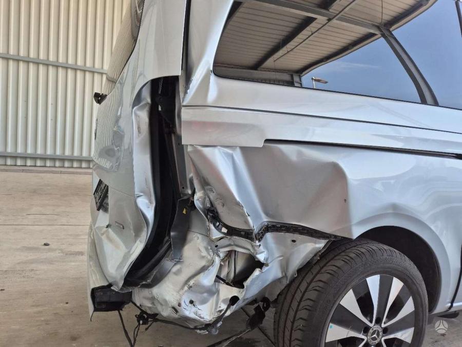 Pelēks Mercedes-Benz Vito 2024 Klaipėda, ar dzinēja tilpumu 1.95 L un nobraukumu 28 tūkst. km par 16700 €, foto 16 vietnē AUTOMOTO.COM.LV