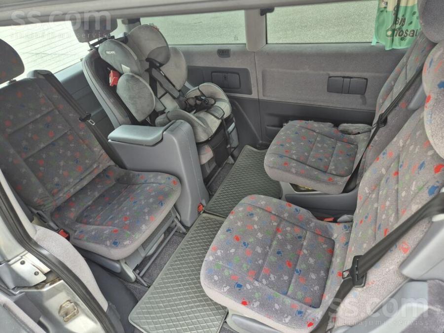 Grey Mercedes-Benz Vito 2002 in Riga, with an engine capacity of 2.20 L and mileage of 317 thousand km for 5550 €, photo 10 on AUTOMOTO.COM.LV