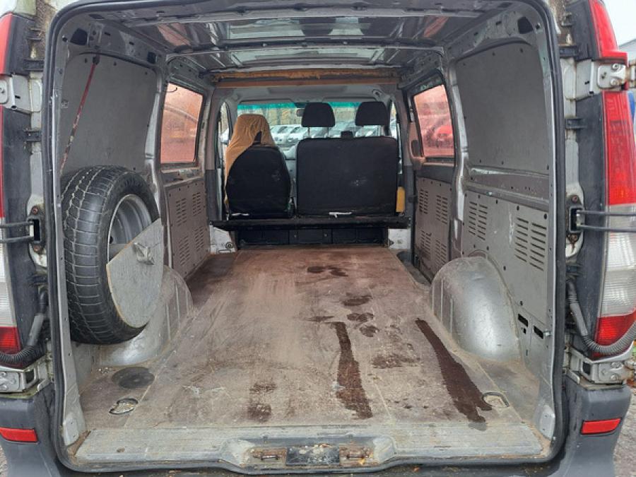 Grey Mercedes-Benz Vito 2005 in Tallinn, with an engine capacity of 2.10 L and mileage of 335 thousand km for 1299 €, photo 8 on AUTOMOTO.COM.LV