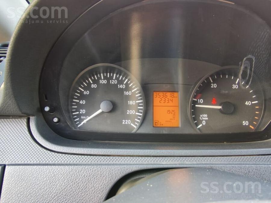 Pelēks Mercedes-Benz Vito 2012 Ogre, ar dzinēja tilpumu 2.20 L un nobraukumu 353 tūkst. km par 7150 €, foto 16 vietnē AUTOMOTO.COM.LV
