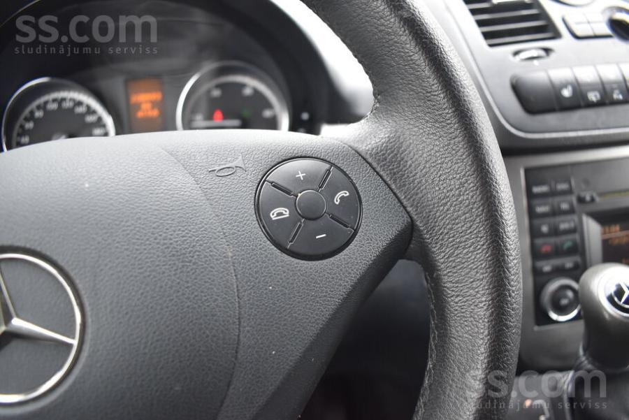 Pelēks Mercedes-Benz Vito 2012 Kuldīga, ar dzinēja tilpumu 2.10 L un nobraukumu 0 tūkst. km par 7900 €, foto 16 vietnē AUTOMOTO.COM.LV
