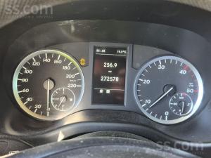 Grey Mercedes-Benz Vito 2015 in Jekabpils, with an engine capacity of 2.20 L and mileage of 273 thousand km for 8000 €, photo 4 on AUTOMOTO.COM.LV