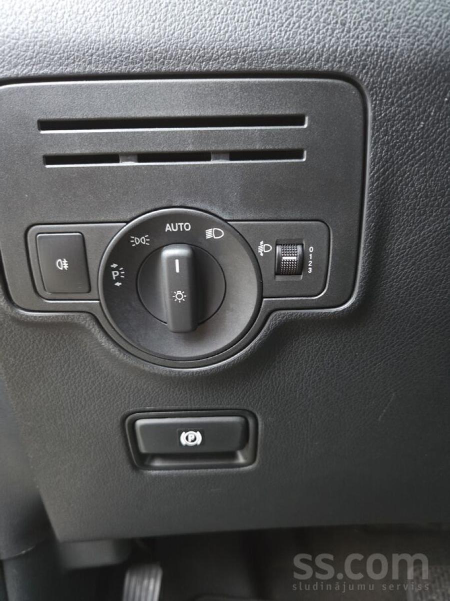 Grey Mercedes-Benz Vito 2016 in Riga, with an engine capacity of 2.10 L and mileage of 275 thousand km for 23000 €, photo 18 on AUTOMOTO.COM.LV