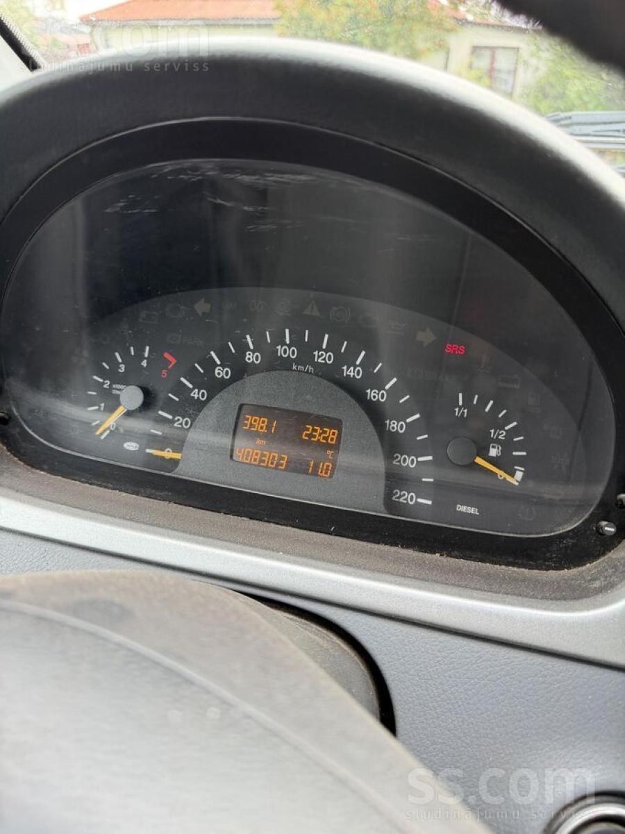 Grey Mercedes-Benz Vito 2004 in Ventspils, with an engine capacity of 2.10 L and mileage of 408 thousand km for 3300 €, photo 12 on AUTOMOTO.COM.LV