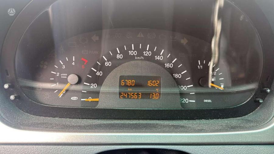 Grey Mercedes-Benz Vito 2006 in Kaunas, with an engine capacity of 2.15 L and mileage of 254 thousand km for 5400 €, photo 8 on AUTOMOTO.COM.LV