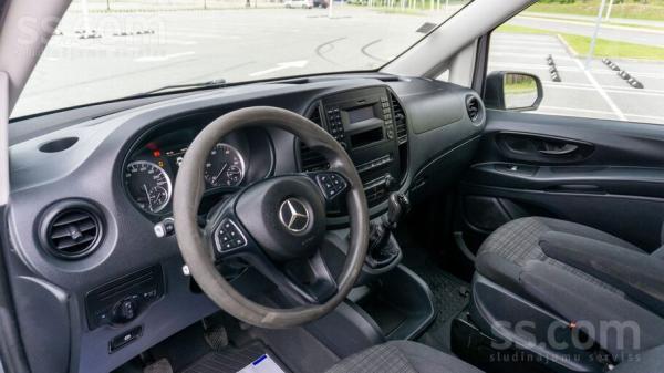 Pelēks Mercedes-Benz Vito 2015 Rīga, ar dzinēja tilpumu 1.60 L un nobraukumu 376 tūkst. km par 12990 €, foto 10 vietnē AUTOMOTO.COM.LV