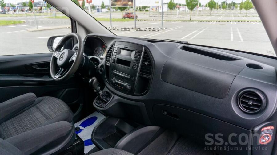 Pelēks Mercedes-Benz Vito 2015 Rīga, ar dzinēja tilpumu 1.60 L un nobraukumu 376 tūkst. km par 12990 €, foto 12 vietnē AUTOMOTO.COM.LV