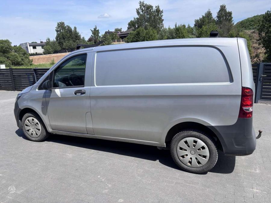 Pelēks Mercedes-Benz Vito 2016 Viļņa, ar dzinēja tilpumu 2.14 L un nobraukumu 177 tūkst. km par 10000 €, foto 5 vietnē AUTOMOTO.COM.LV