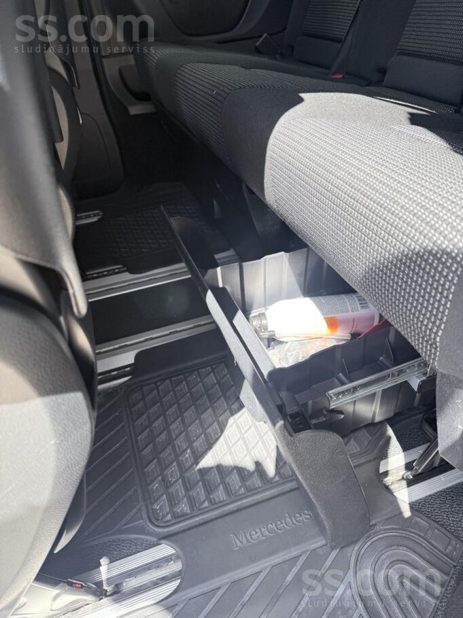 Grey Mercedes-Benz Vito 2022 in Riga, with an engine capacity of 2.00 L and mileage of 189 thousand km for 32900 €, photo 13 on AUTOMOTO.COM.LV