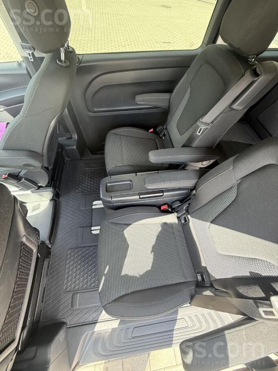 Grey Mercedes-Benz Vito 2022 in Riga, with an engine capacity of 2.00 L and mileage of 189 thousand km for 32900 €, photo 14 on AUTOMOTO.COM.LV