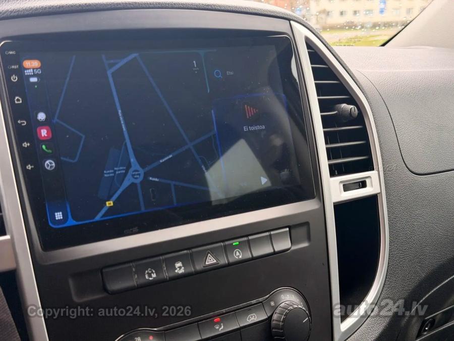 Grey Mercedes-Benz Vito 2015 in Tallinn, with an engine capacity of 2.10 L and mileage of 295 thousand km for 19500 €, photo 11 on AUTOMOTO.COM.LV