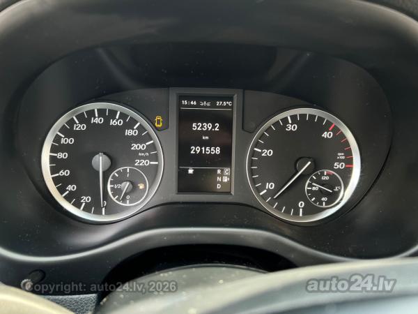 Grey Mercedes-Benz Vito 2017 in Tallinn, with an engine capacity of 2.10 L and mileage of 292 thousand km for 26000 €, photo 4 on AUTOMOTO.COM.LV