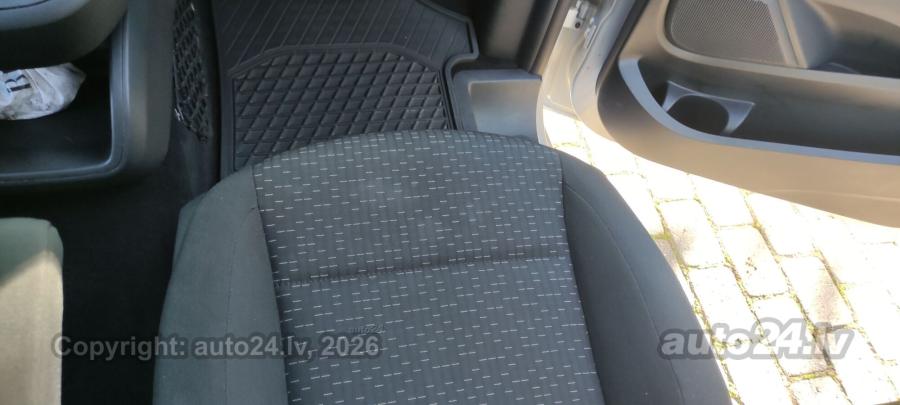 Pelēks Mercedes-Benz Vito 2021 Tallina, ar dzinēja tilpumu 2.00 L un nobraukumu 72 tūkst. km par 35500 €, foto 15 vietnē AUTOMOTO.COM.LV