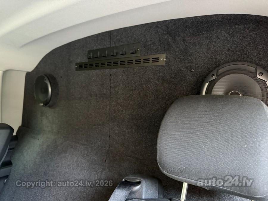 Grey Mercedes-Benz Vito 2022 in Tallinn, with an engine capacity of 2.00 L and mileage of 92 thousand km for 49000 €, photo 16 on AUTOMOTO.COM.LV