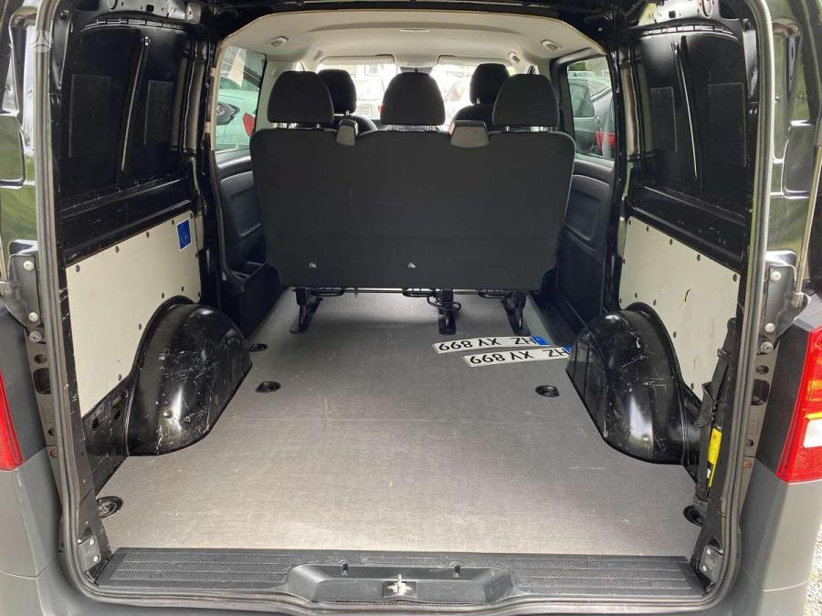 Mercedes-Benz Vito 2016 in Radviliskis, with an engine capacity of 2.14 L and mileage of 250 thousand km for 15000 €, photo 5 on AUTOMOTO.COM.LV