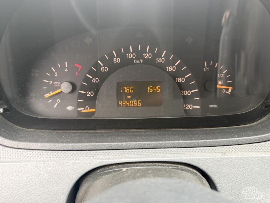 Mercedes-Benz Vito 2006 in Kaunas, with an engine capacity of 2.10 L and mileage of 434 thousand km for 3250 €, photo 8 on AUTOMOTO.COM.LV