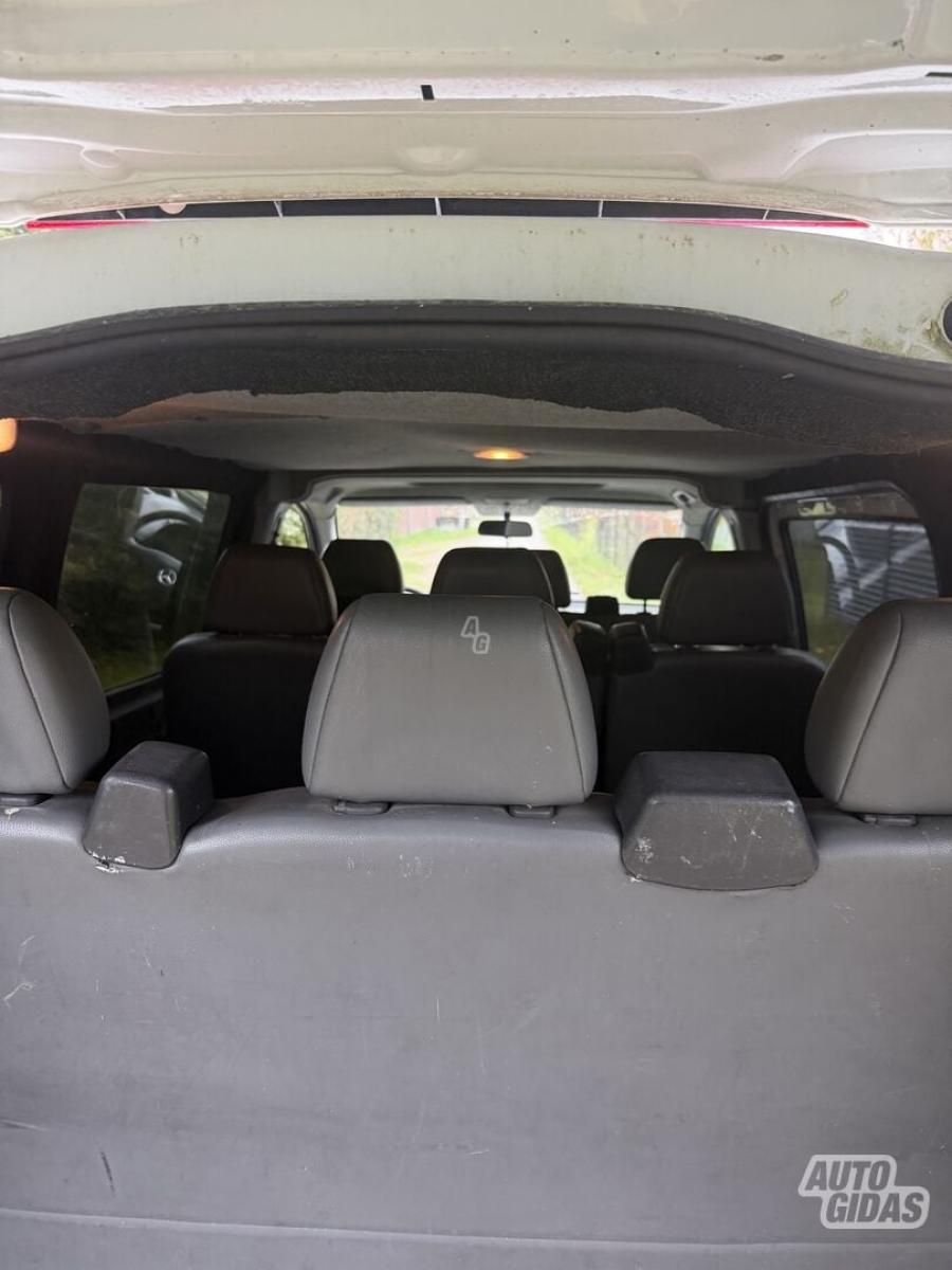 Mercedes-Benz Vito 2006 in Kaunas, with an engine capacity of 2.10 L and mileage of 434 thousand km for 3250 €, photo 9 on AUTOMOTO.COM.LV