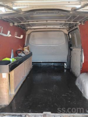 Mercedes-Benz Vito 2016 in Cesis, with an engine capacity of 1.60 L and mileage of 354 thousand km for 8300 €, photo 7 on AUTOMOTO.COM.LV
