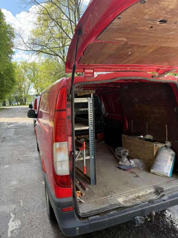 Sarkans Mercedes-Benz Vito 2005 Alīta, ar dzinēja tilpumu 0.00 L un nobraukumu 384 tūkst. km par 1200 €, foto 9 vietnē AUTOMOTO.COM.LV