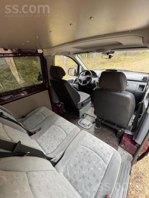 Red Mercedes-Benz Vito 2008 in Tukums, with an engine capacity of 2.20 L and mileage of 420 thousand km for 5890 €, photo 6 on AUTOMOTO.COM.LV