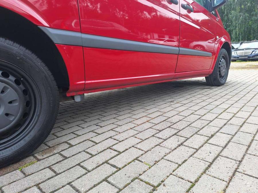 Red Mercedes-Benz Vito 2011 in Marijampole, with an engine capacity of 2.14 L and mileage of 286 thousand km for 7800 €, photo 12 on AUTOMOTO.COM.LV