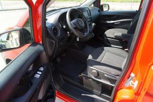 Red Mercedes-Benz Vito 2015 in Klaipeda, with an engine capacity of 2.14 L and mileage of 320 thousand km for 10600 €, photo 6 on AUTOMOTO.COM.LV