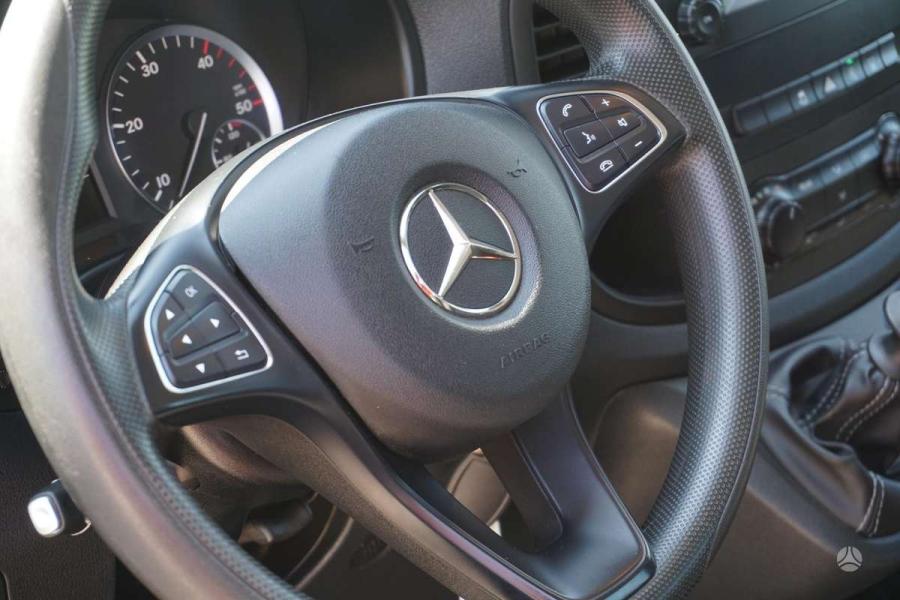 Red Mercedes-Benz Vito 2015 in Klaipeda, with an engine capacity of 2.14 L and mileage of 320 thousand km for 10600 €, photo 17 on AUTOMOTO.COM.LV