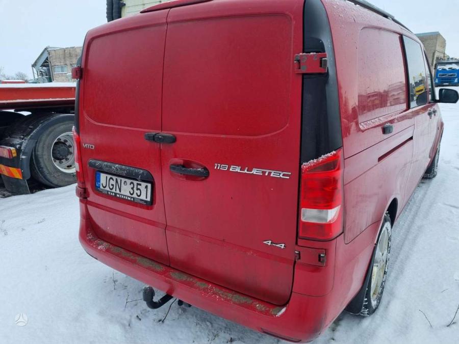 Red Mercedes-Benz Vito 2016 in Radviliskis, with an engine capacity of 2.20 L and mileage of 464 thousand km for 11495 €, photo 5 on AUTOMOTO.COM.LV