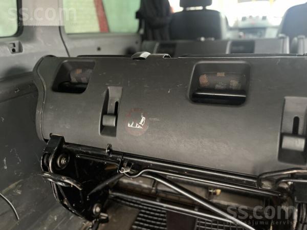 Sarkans Mercedes-Benz Vito 2006 Rīga, ar dzinēja tilpumu 2.10 L un nobraukumu 495 tūkst. km par 4200 €, foto 10 vietnē AUTOMOTO.COM.LV