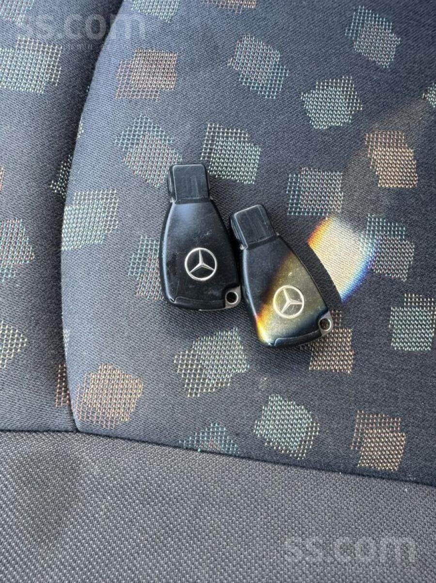 Sarkans Mercedes-Benz Vito 2008 Jūrmala, ar dzinēja tilpumu 2.20 L un nobraukumu 420 tūkst. km par 6450 €, foto 14 vietnē AUTOMOTO.COM.LV