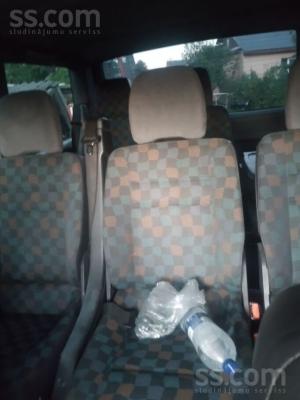 Sarkans Mercedes-Benz Vito 2003 Limbaži, ar dzinēja tilpumu 2.20 L un nobraukumu 250 tūkst. km par 4000 €, foto 6 vietnē AUTOMOTO.COM.LV