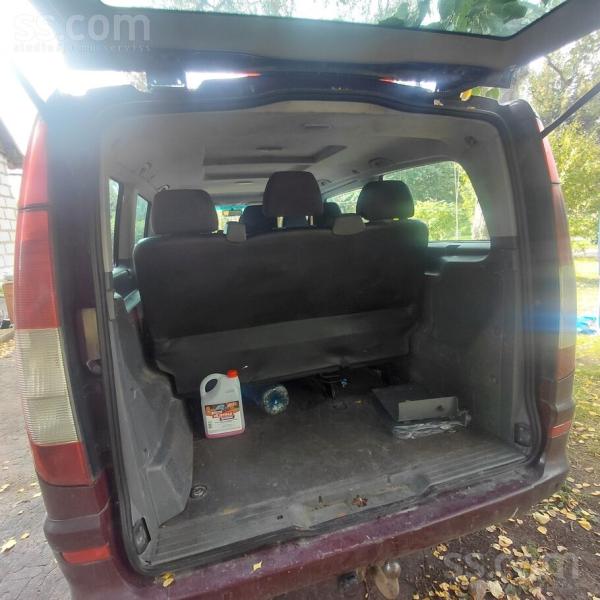 Red Mercedes-Benz Vito 2006 in Ventspils, with an engine capacity of 2.10 L and mileage of 559 thousand km for 2400 €, photo 5 on AUTOMOTO.COM.LV