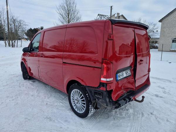 Red Mercedes-Benz Vito 2015 in Siauliai, with an engine capacity of 2.14 L and mileage of 151 thousand km for 11000 €, photo 4 on AUTOMOTO.COM.LV