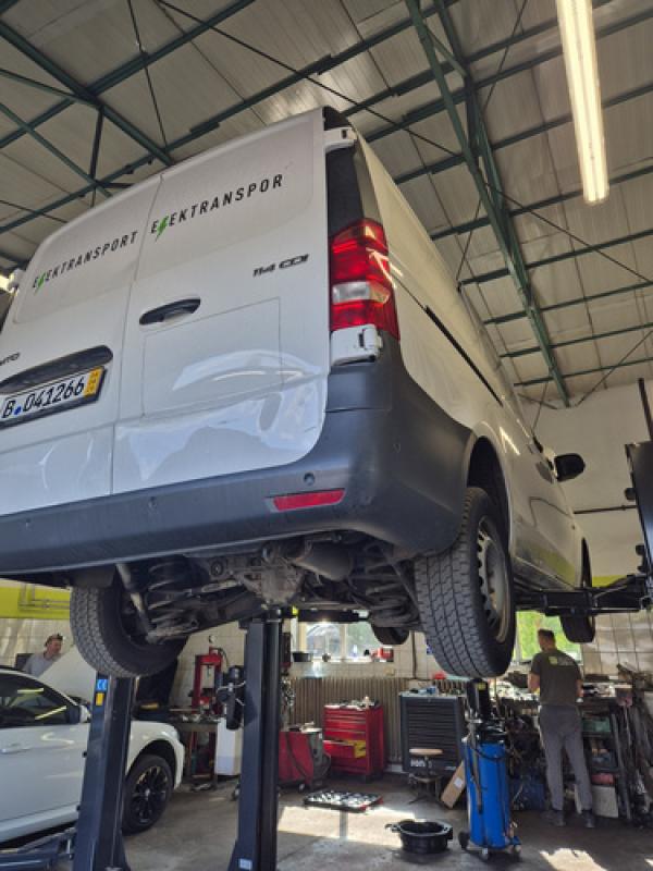 Mercedes-Benz Vito 2020 Tallina, ar dzinēja tilpumu 0.00 L un nobraukumu 261 tūkst. km par 6600 €, foto 8 vietnē AUTOMOTO.COM.LV