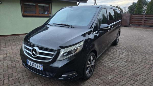 Black Mercedes-Benz Vito V220 2015 in Taurage, with an engine capacity of 2.20 L and mileage of 200 thousand km for 19500 €, photo 1 on AUTOMOTO.COM.LV