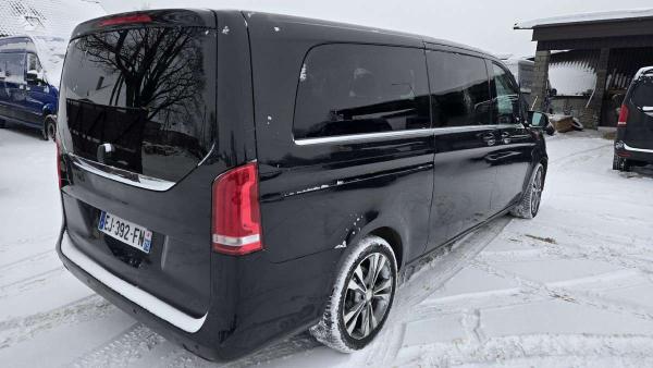 Black Mercedes-Benz Vito V220 2015 in Taurage, with an engine capacity of 2.20 L and mileage of 201 thousand km for 18900 €, photo 4 on AUTOMOTO.COM.LV