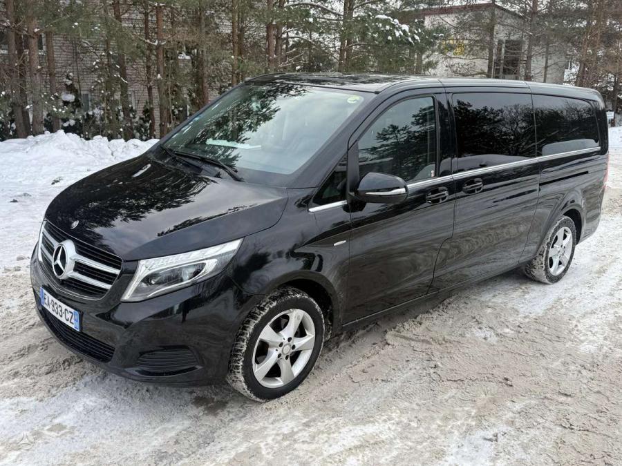 Melns Mercedes-Benz Vito V220 2016 Viļņa, ar dzinēja tilpumu 2.20 L un nobraukumu 270 tūkst. km par 18900 €, foto 2 vietnē AUTOMOTO.COM.LV