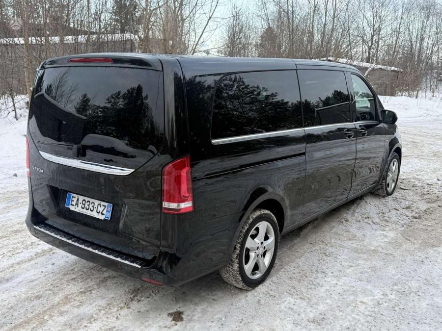 Melns Mercedes-Benz Vito V220 2016 Viļņa, ar dzinēja tilpumu 2.20 L un nobraukumu 270 tūkst. km par 18900 €, foto 5 vietnē AUTOMOTO.COM.LV