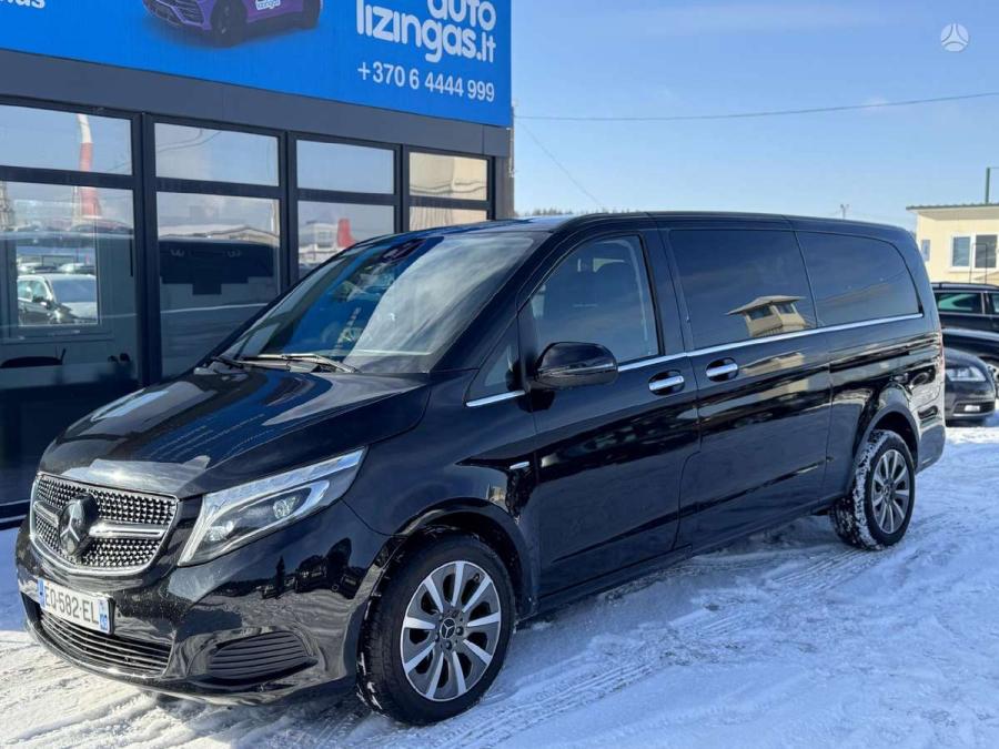 Melns Mercedes-Benz Vito V220 2017 Viļņa, ar dzinēja tilpumu 2.20 L un nobraukumu 221 tūkst. km par 22950 €, foto 1 vietnē AUTOMOTO.COM.LV